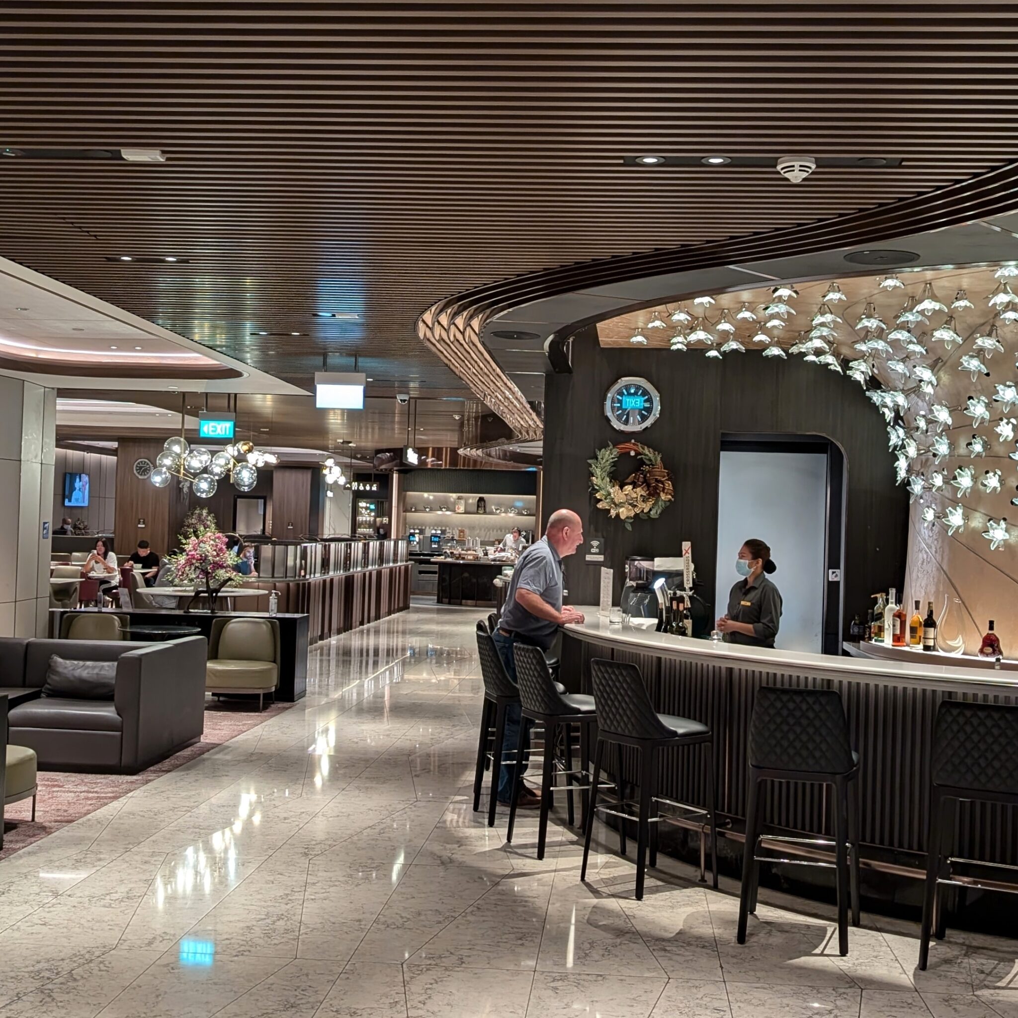 Flight Review: First Class, Singapore Airlines SQ636 SIN-HND (Boeing ...