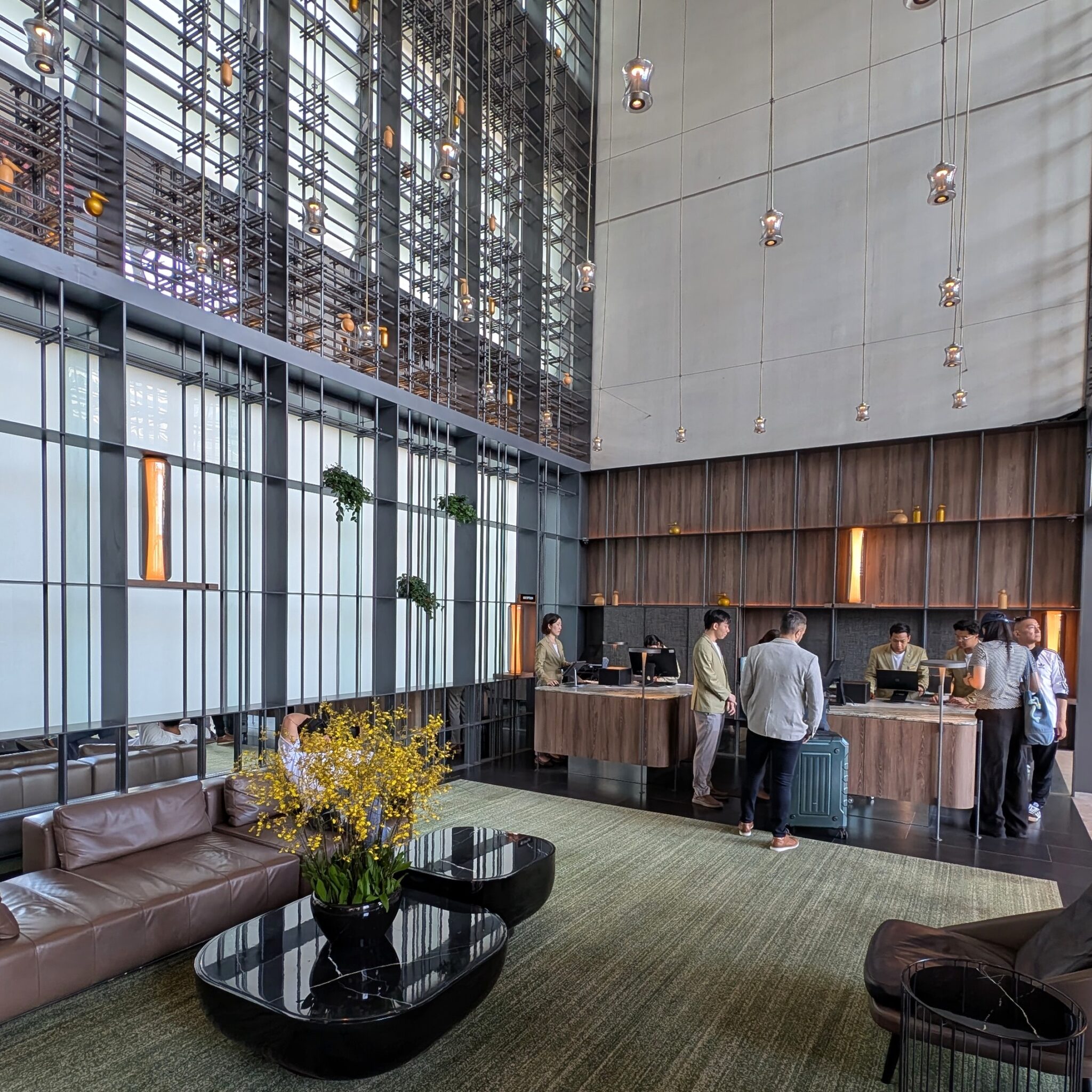 Hotel Review: Pan Pacific Orchard (Pacific Club Balcony King ...