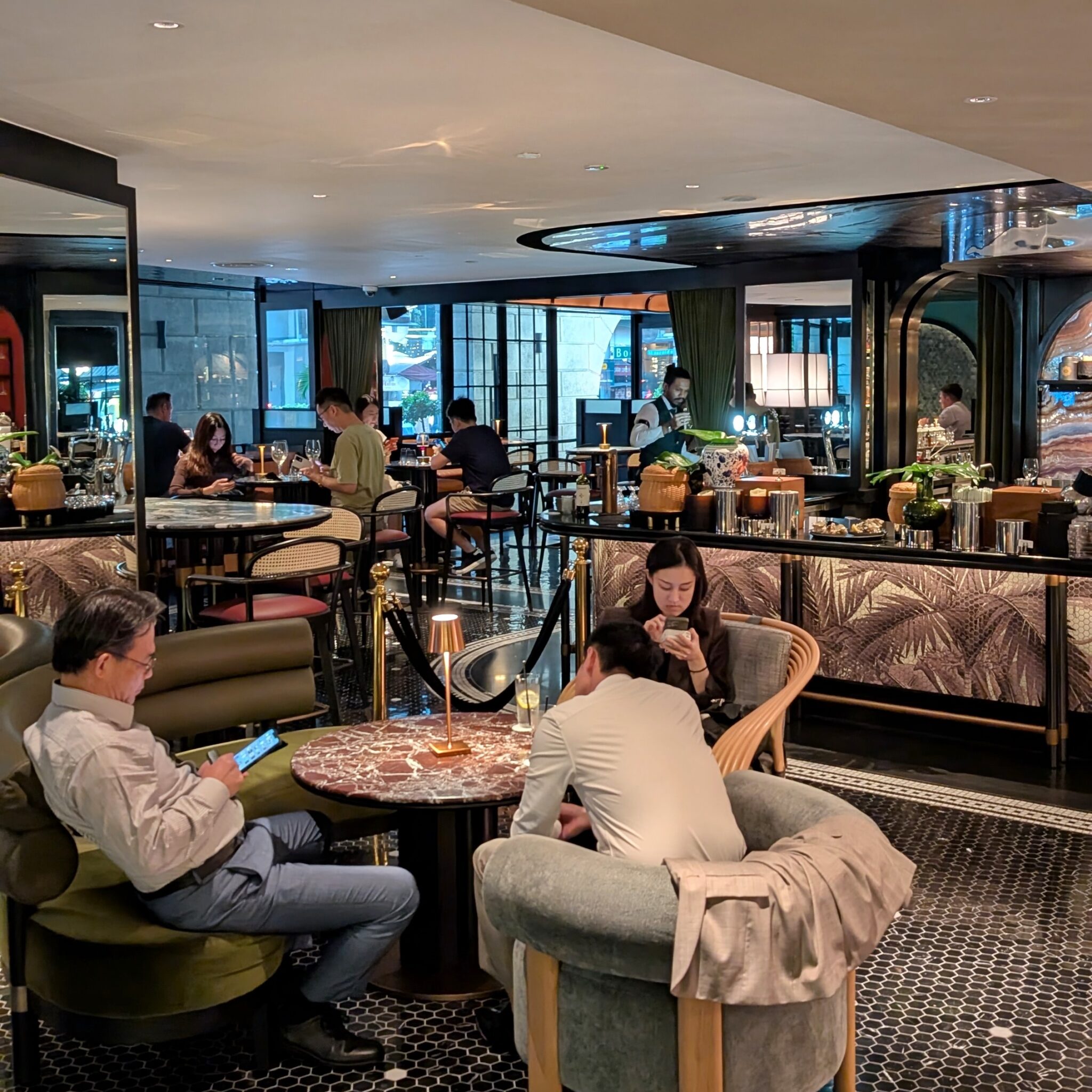Hotel Review: QT Singapore (QT Balcony Suite) - Stately, Glamorous ...